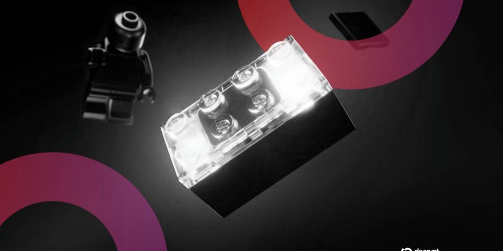 Lego Debuts 'Smart Brick' at CES, Bringing Light, Sound and Silicon ...